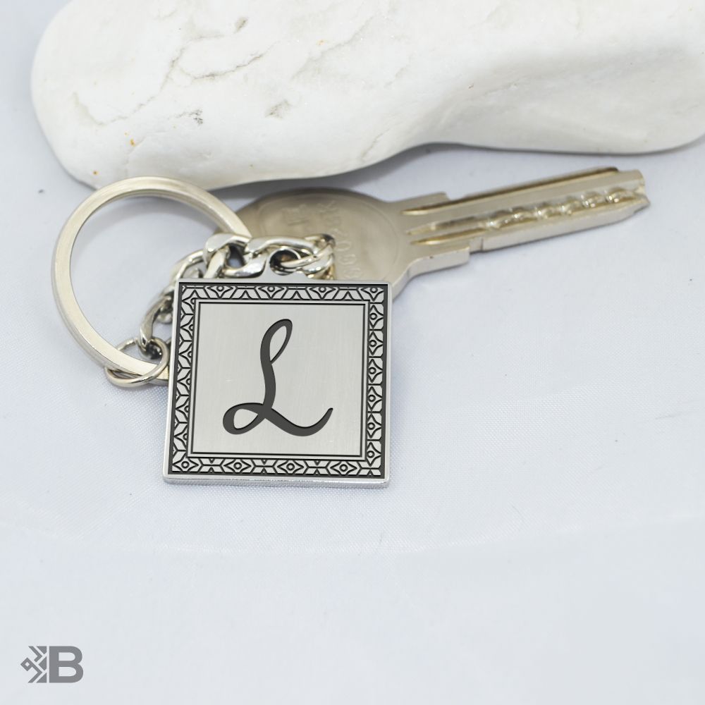L Harfi Kare Çelik Anahtarlık - bayzade.net